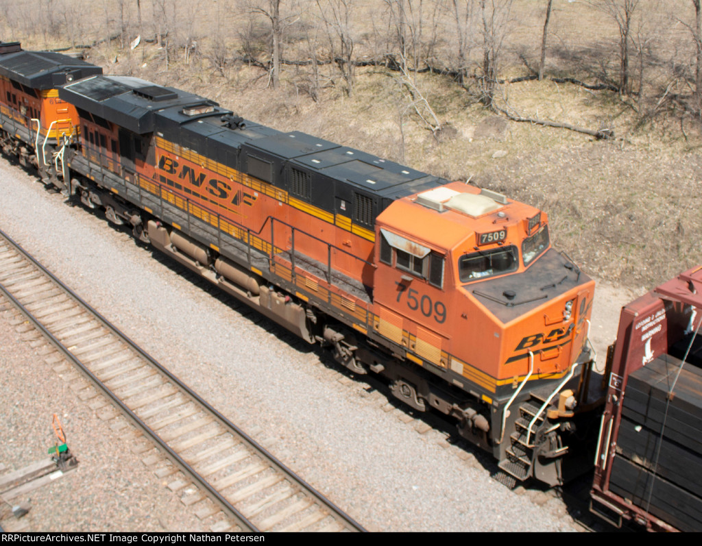 BNSF 7509